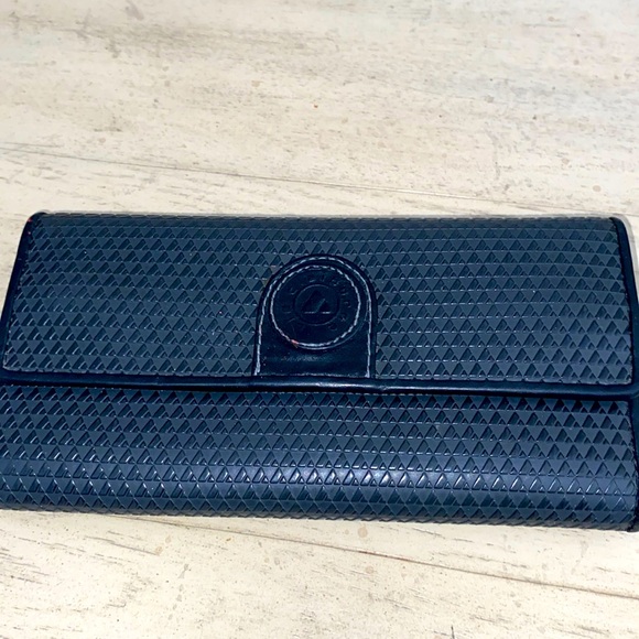 Liz Claiborne | Bags | Vintage Liz Claiborne Wallet Full Size Check ...